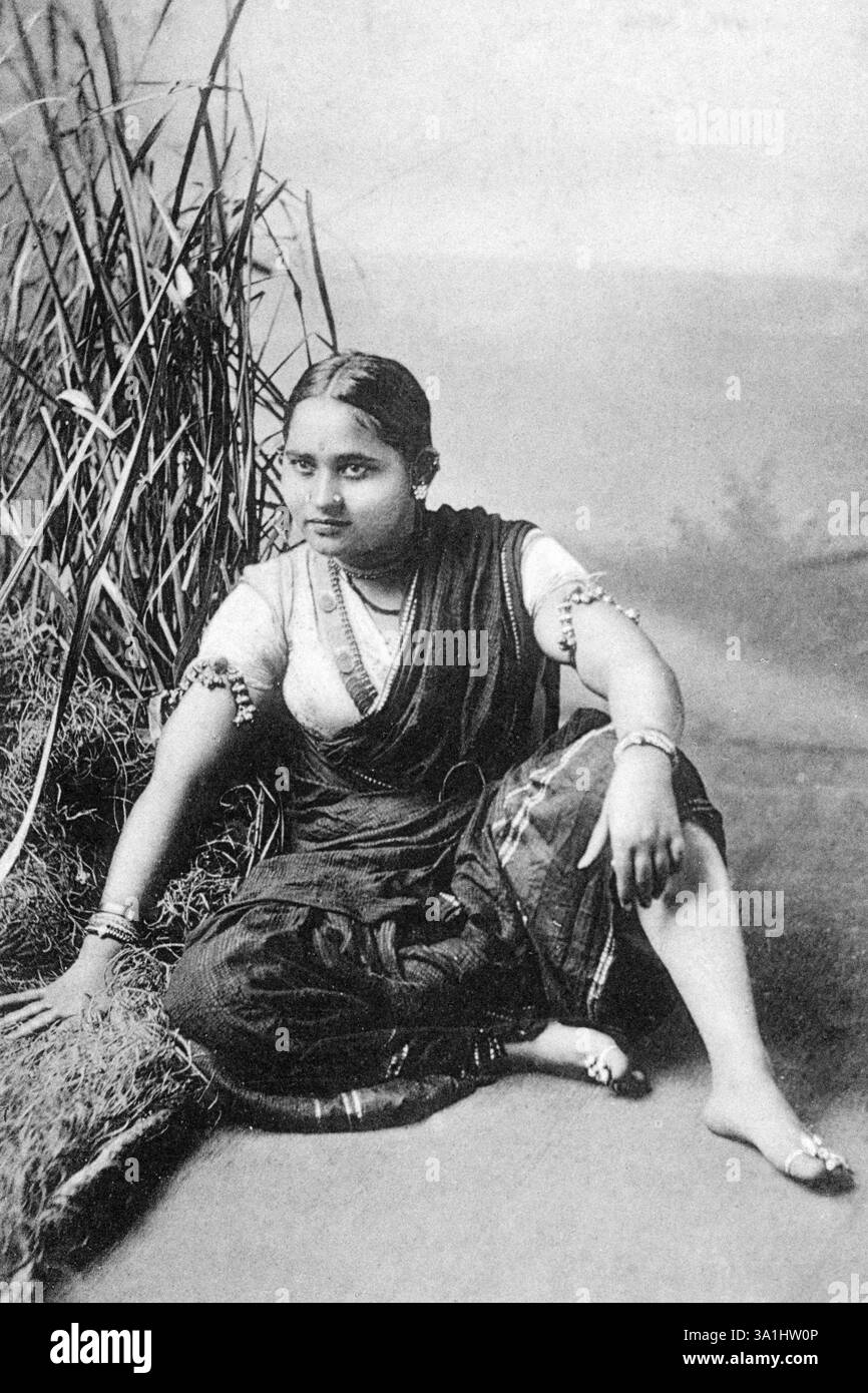 Picture studio shot young Black and White Stock Photos & Images - Alamy