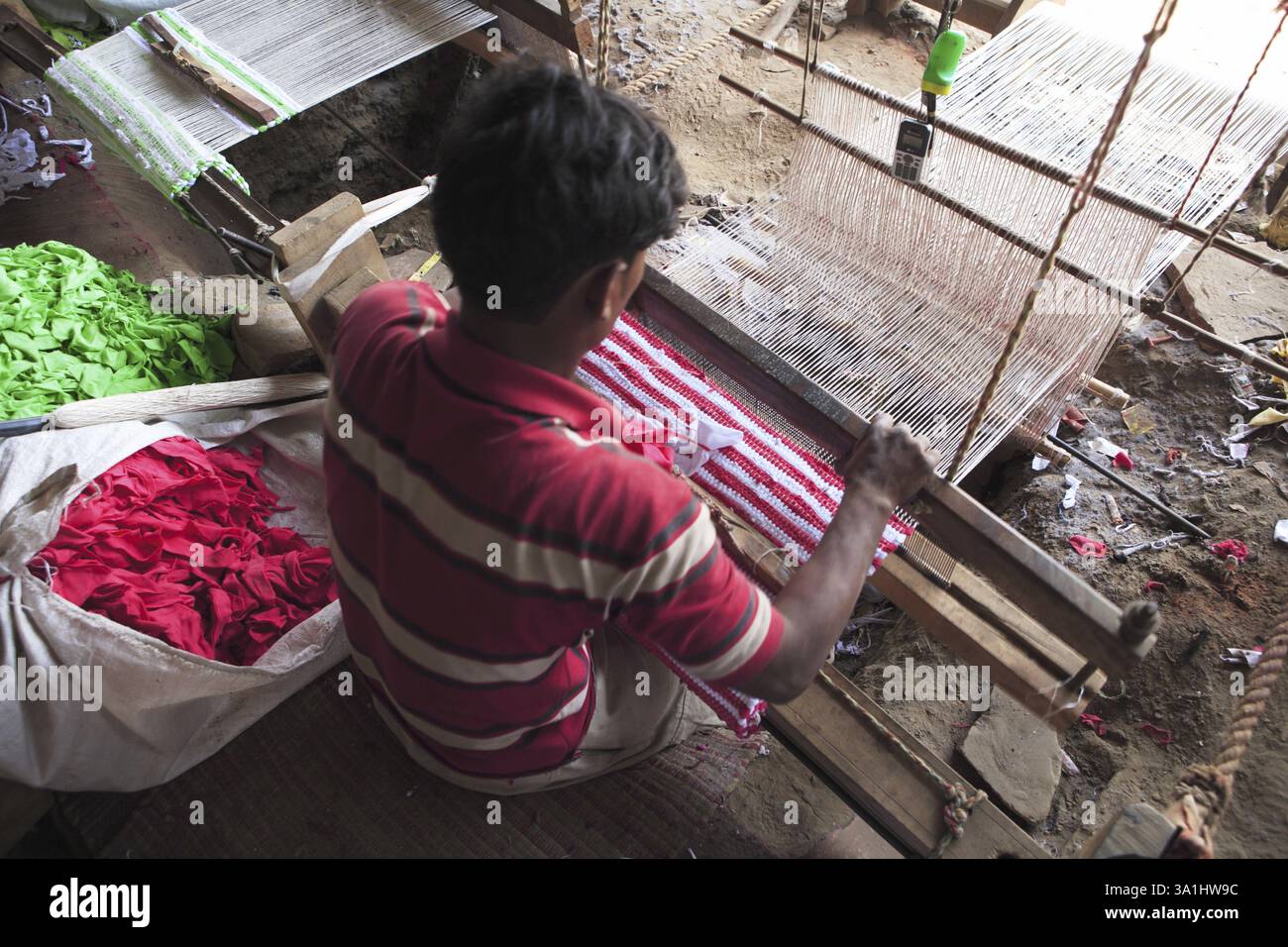 Handloom making durries cotton carpet, Fatehpur Sikri, Agra, Uttar ...