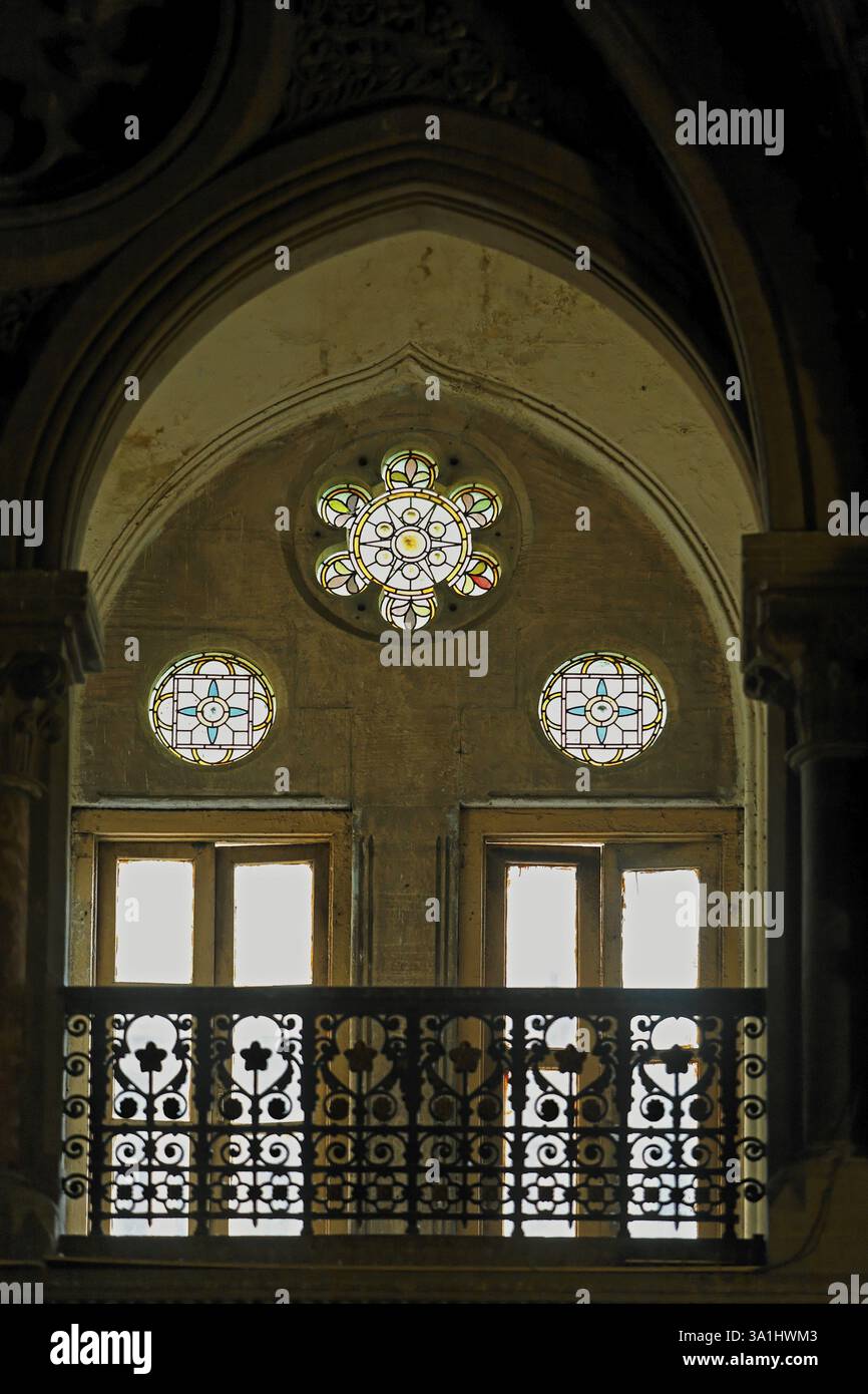 Inside World Heritage Chhatrapati Shivaji Terminus CST railway station ...
