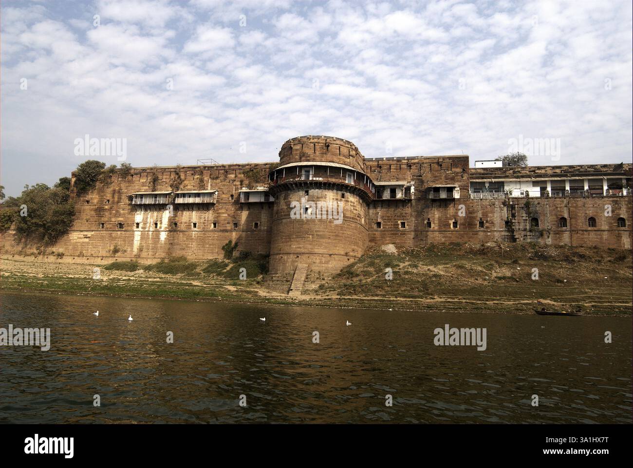 Outer wall of Lal Quila or Red fort on the banks of the Ganges at ...
