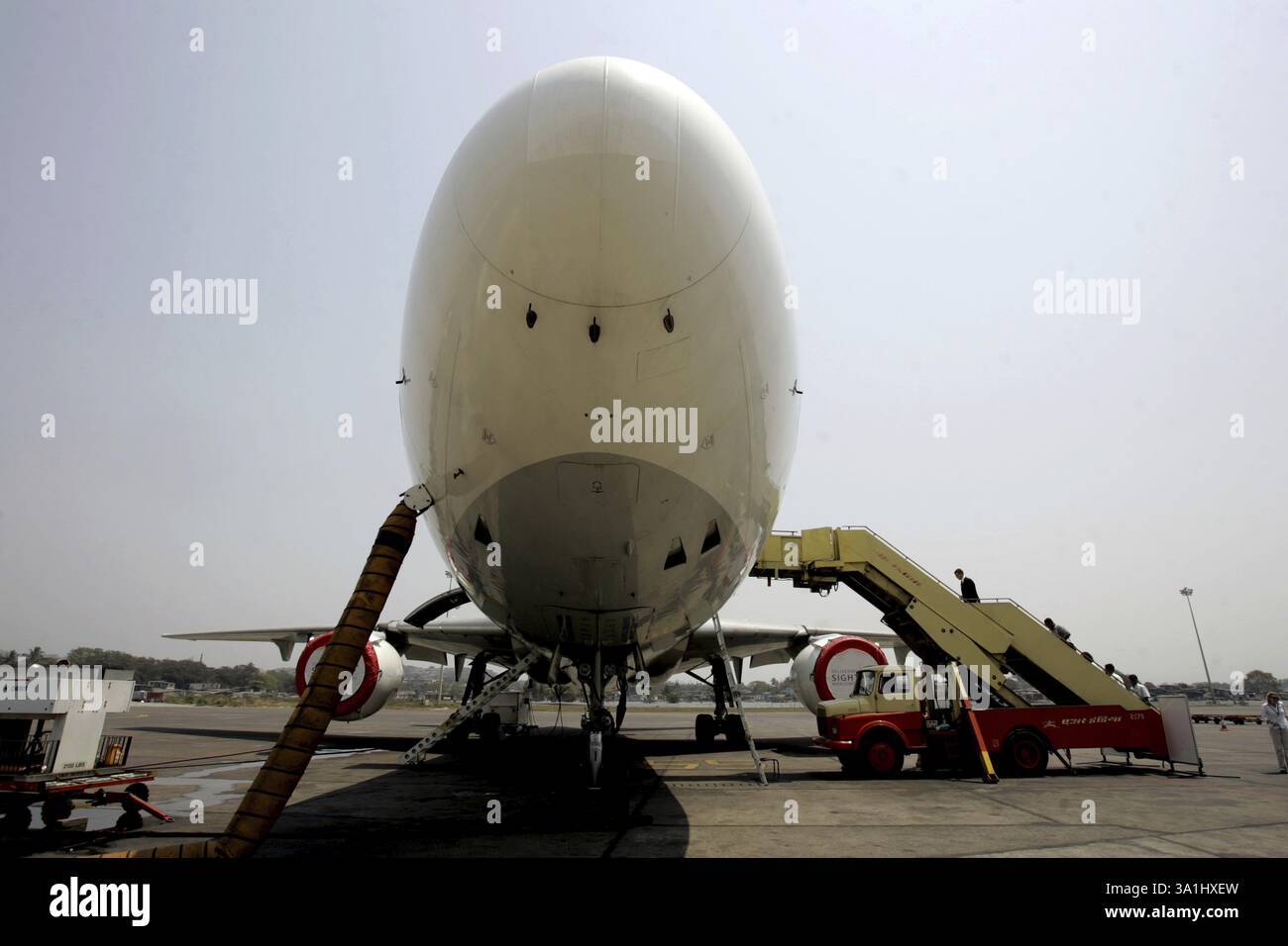 The world's only airborne ophthalmic surgical and training facility ...