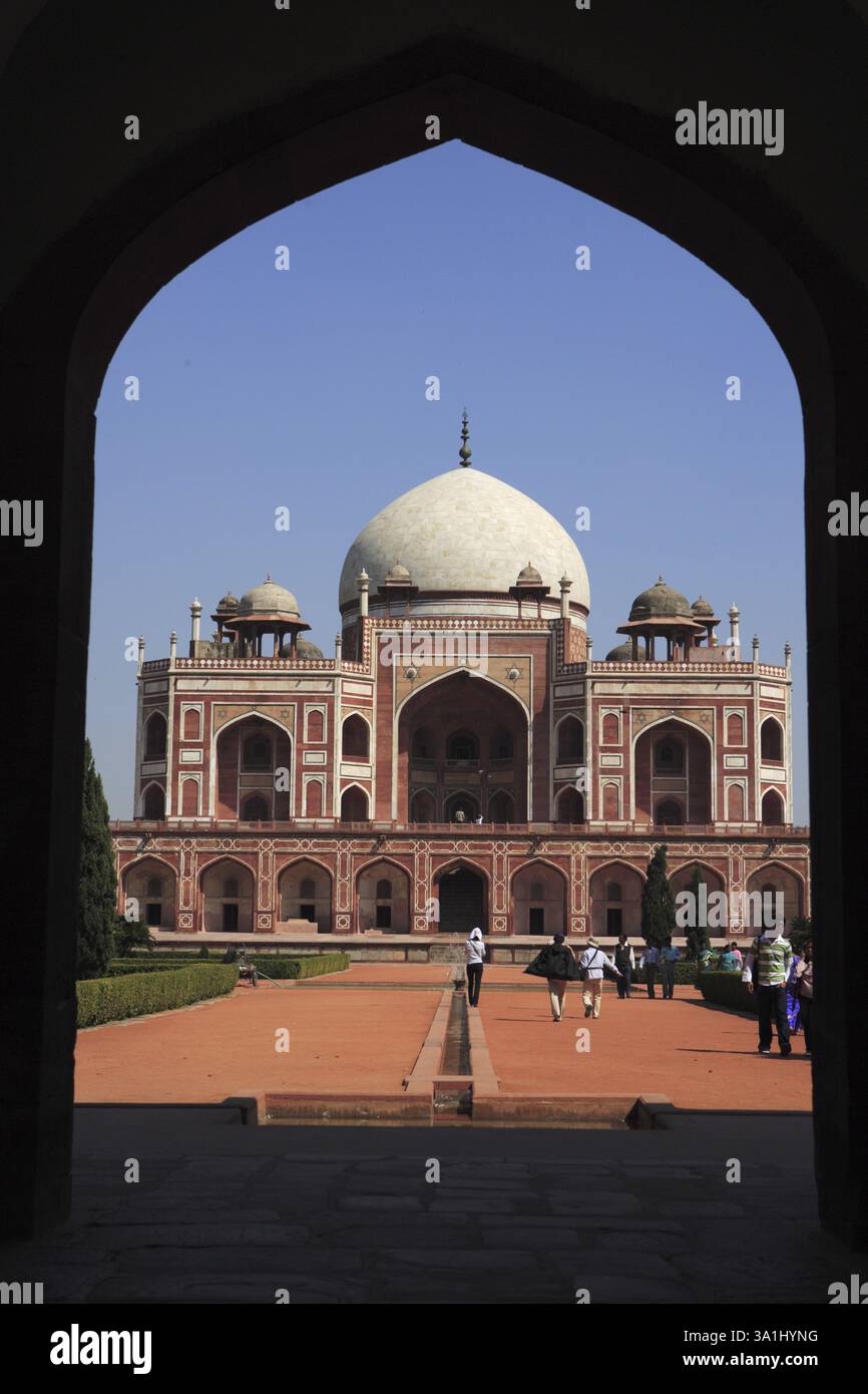 Humayun's tomb through arch built in 1570 made from red sandstone and ...