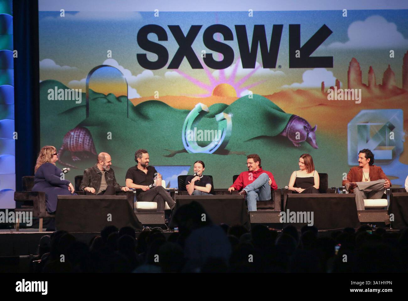 From left, moderator Joanna Robinson, Craig Mazin Neil Druckmann, Bella ...