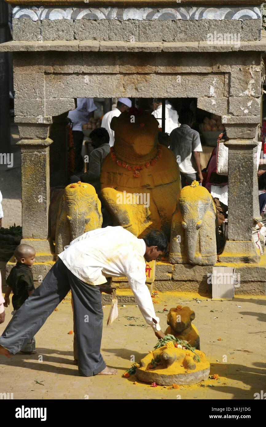Nandi bail hi-res stock photography and images - Alamy
