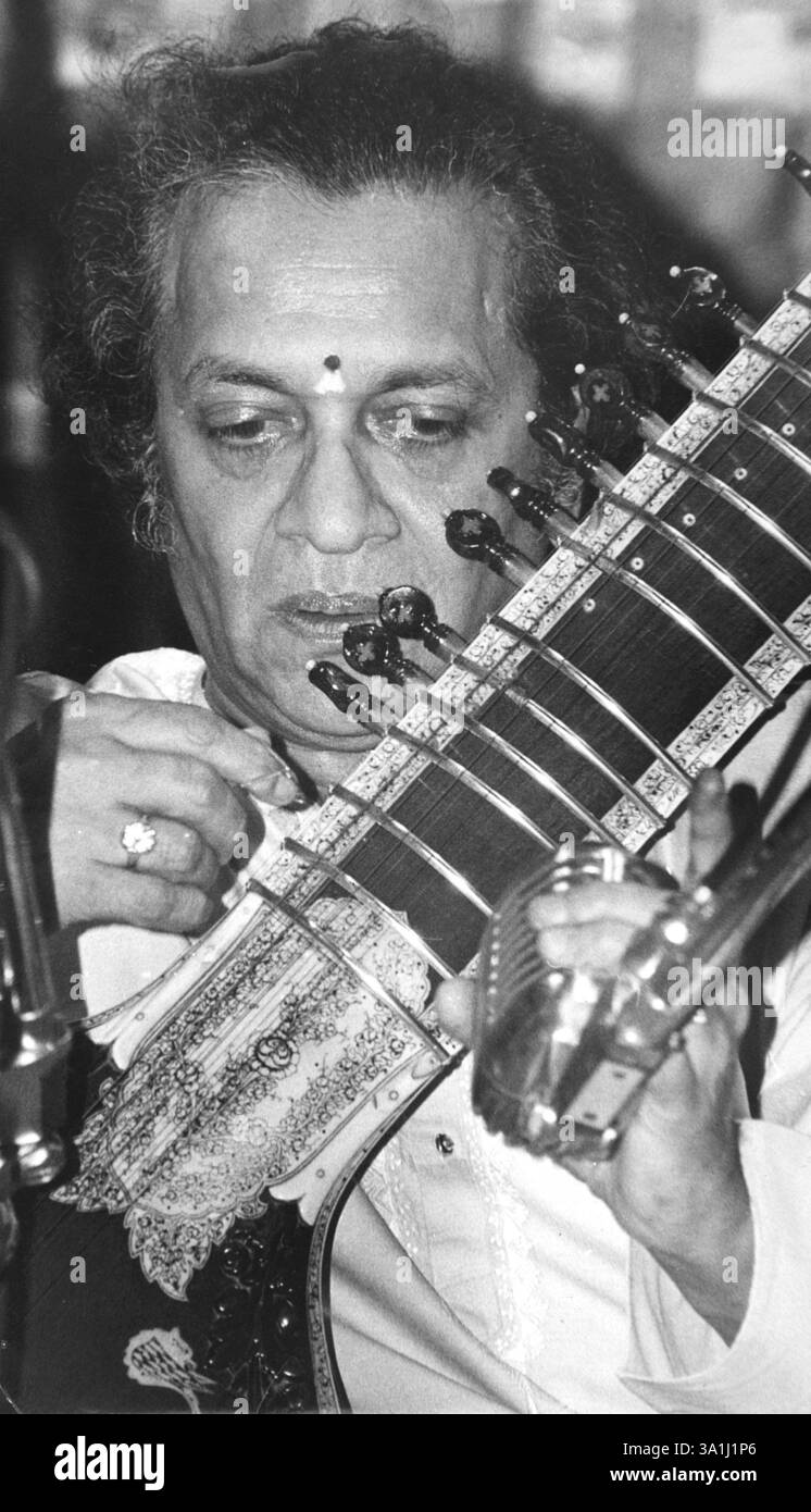 South Asian Indian famous sitar player Pandit Ravi Shankar, India NA MR Stock Photo - Alamy