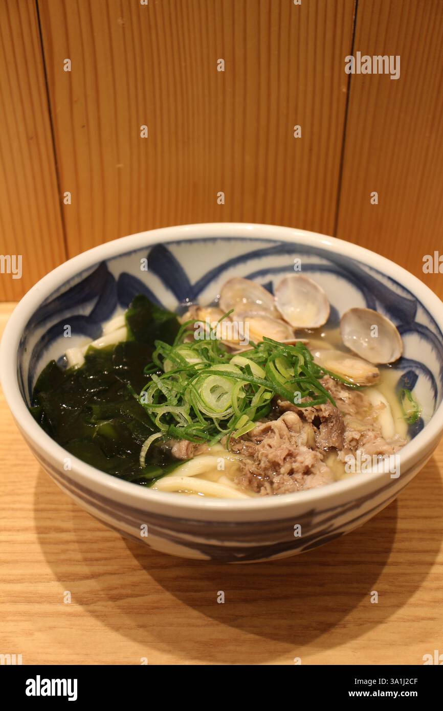 Japanese cuisine: wakame (seaweed) and asari (Manila clam) udon noodles ...