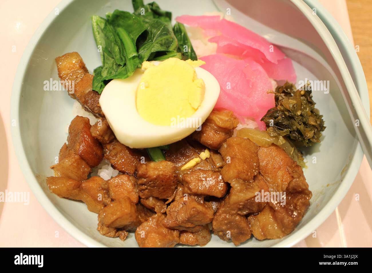 Taiwanese cuisine: lo-bah-png (minced pork rice Stock Photo - Alamy