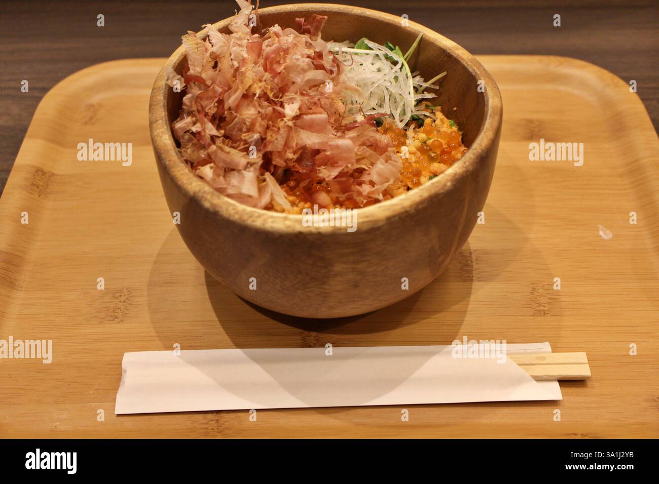 Japanese cuisine: salmon and ikura (salmon roe) rice bowl in Tokyo ...