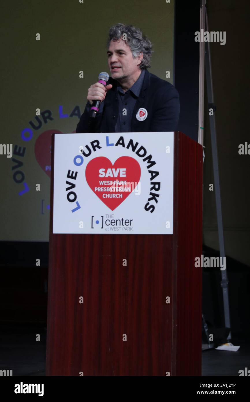 NEW YORK, NEW YORK - MARCH 08, 2025: Mark Ruffalo. Hollywood ...