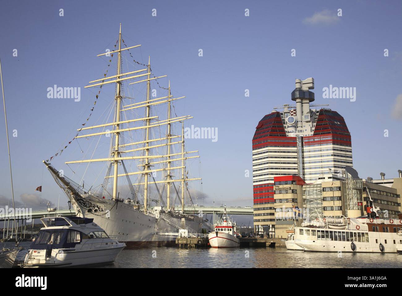 Barken Viking ship NAw restaurant with Skanska house lipstick office ...