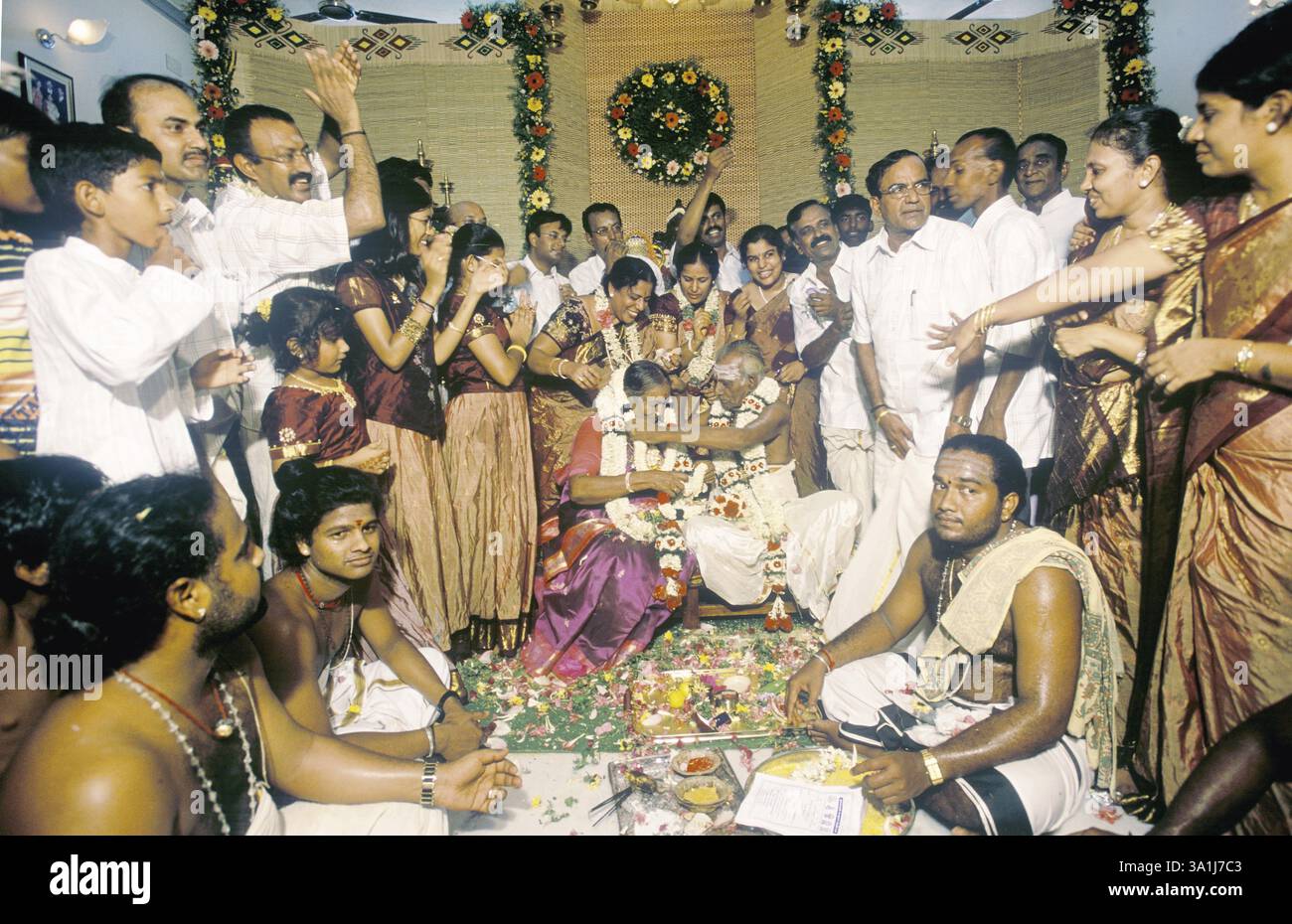 Sathabhishekam (80th birth day), the chettiar tying the mangalasutra ...