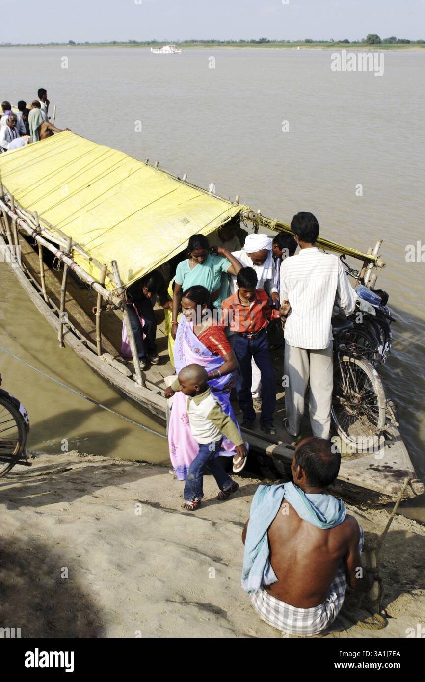 Ganga river boat transport, Varanasi, Uttar Pradesh, India, Asia Stock ...