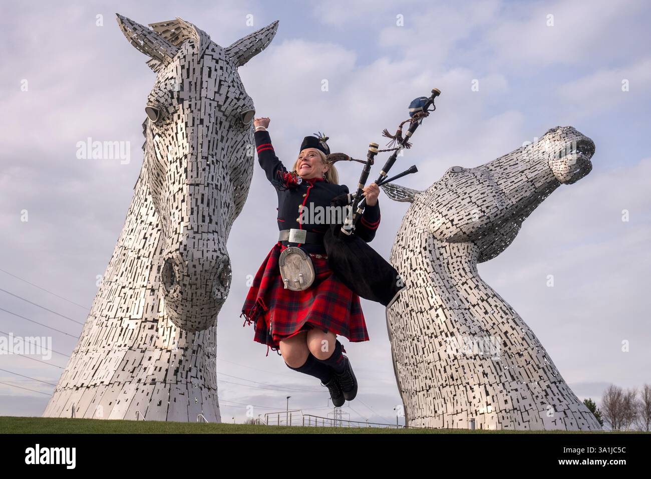 Scotland's National Piper Louise Marshall plays at The Kelpies in ...