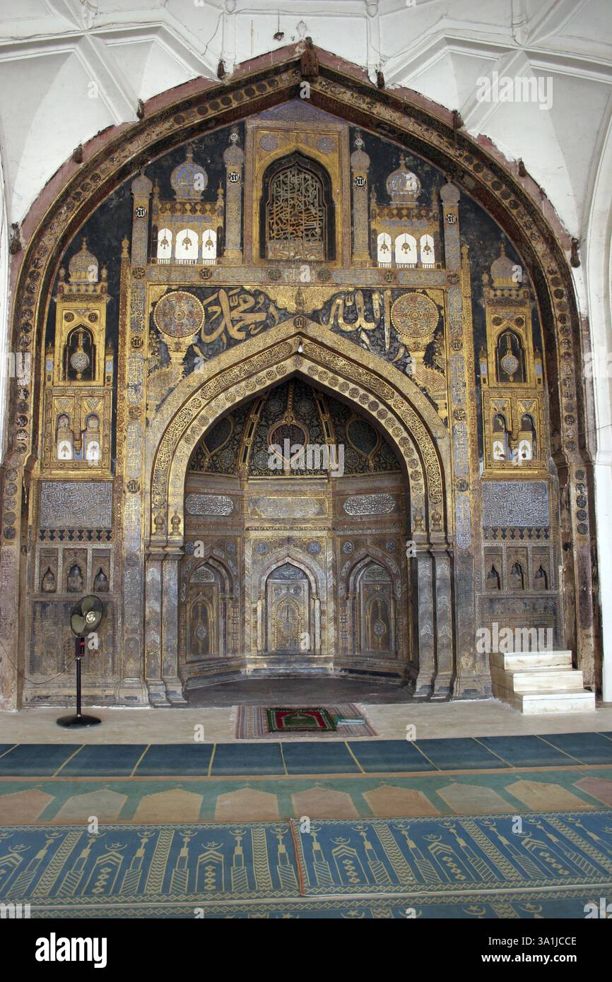 The central mihrab in prayer hall of Jama masjid, Bijapur, Karnataka ...