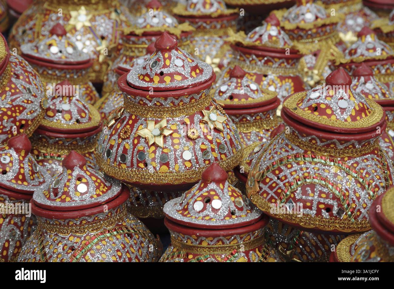 Navaratri dandiya garba Festival, Decorative earthen pot, Ghatkopar ...