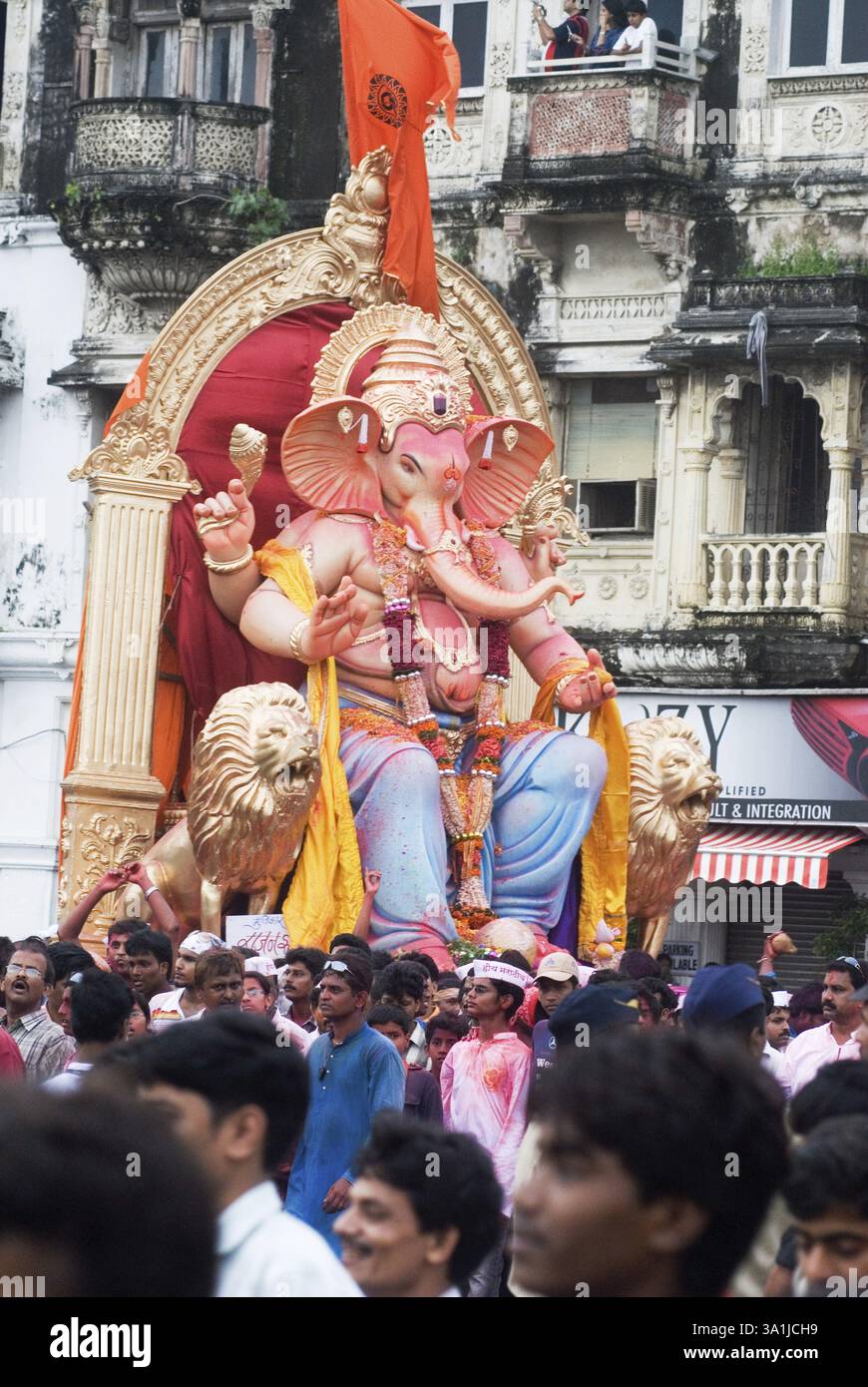 People carrying Idol of lord Ganesh (elephant headed god) for visarjan ...