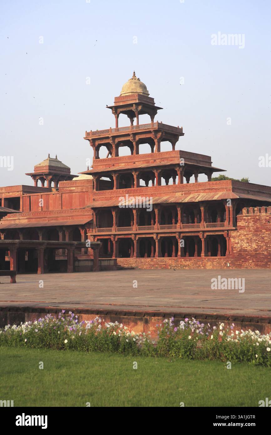 Panch Mahal in Fatehpur Sikri built during second half of 16th century ...