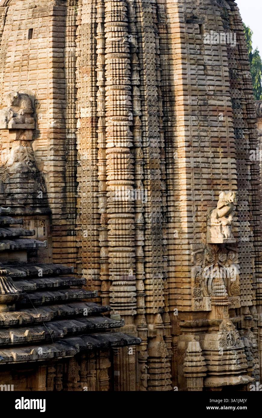 11th century temple of lord Lingaraj the epitome of architectural ...