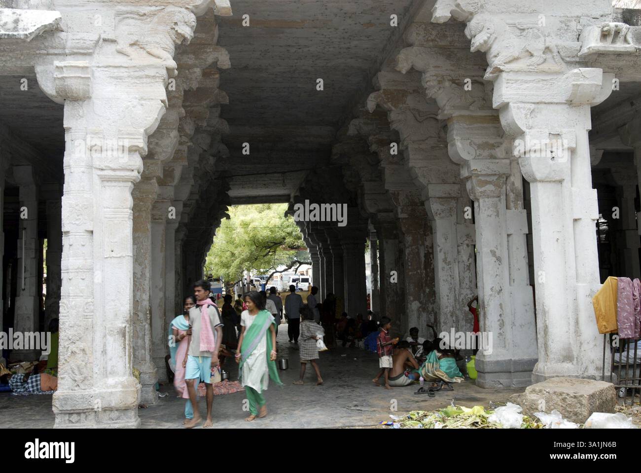 Vasantha mandapa pillared hall in Subrahmanya Swami temple, Tiruchendur ...