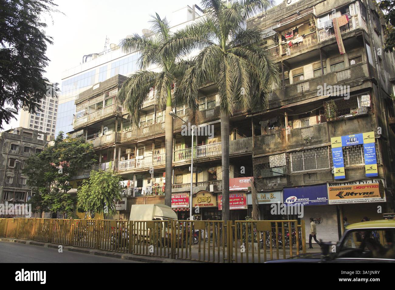 Old building, chawl eashak manzil, Grant road, Bombay NAw Mumbai ...