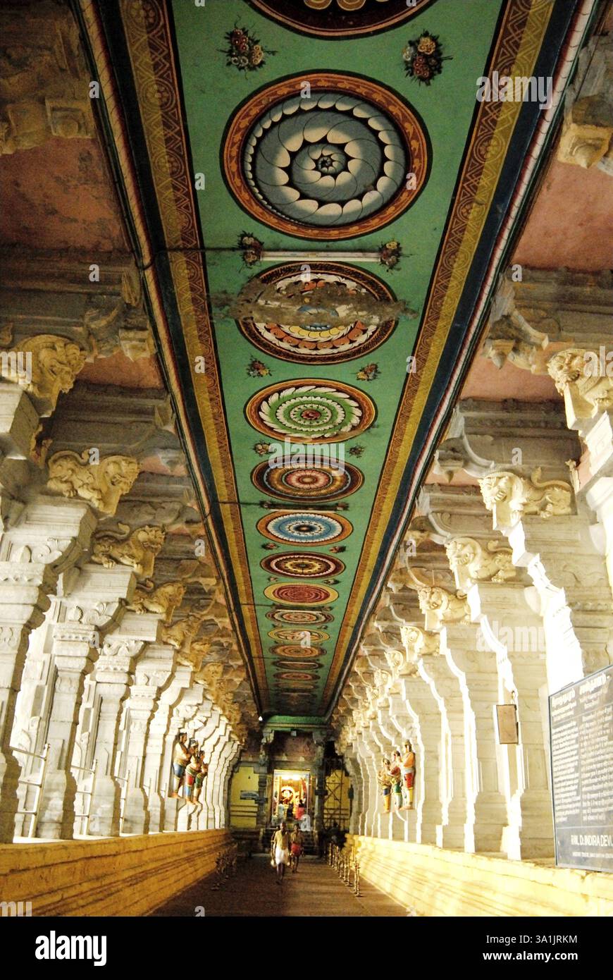Richly decorated magnificent corridor at Rameswaram temple, Char Dham ...