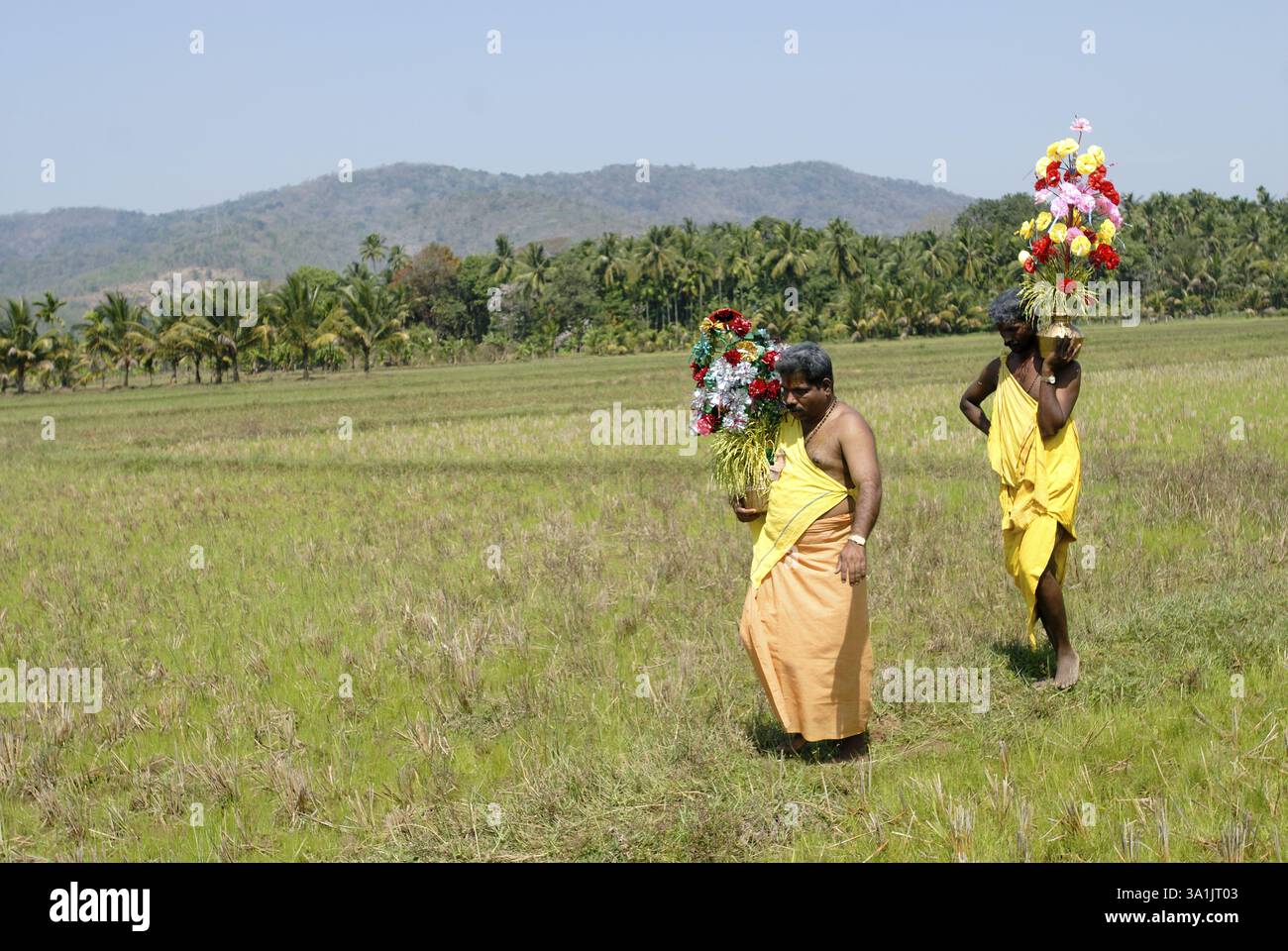 People celebrating Machattu Mamangam festival near Trichur, Kerala ...