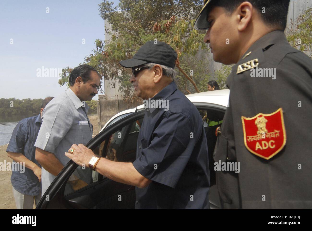 Mumbai Metropolitan Regional Development Authority (MMRDA) chief T ...