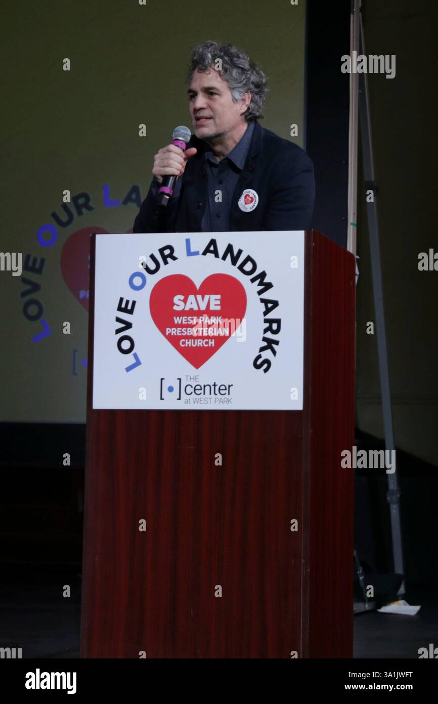 NEW YORK, NEW YORK MARCH 08, 2025: Mark Ruffalo. Hollywood celebrities ...