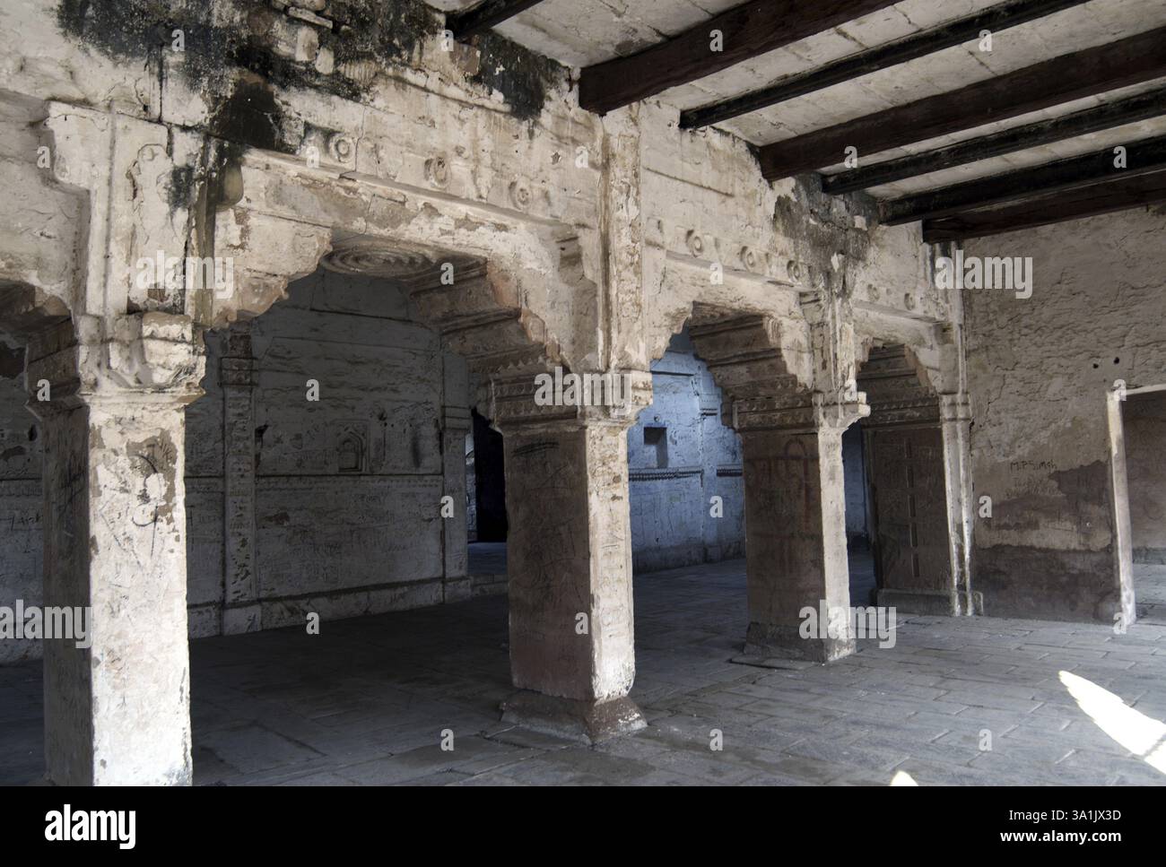 Chunar Fort which is situated in the Vindhya range at a distance of 42 ...