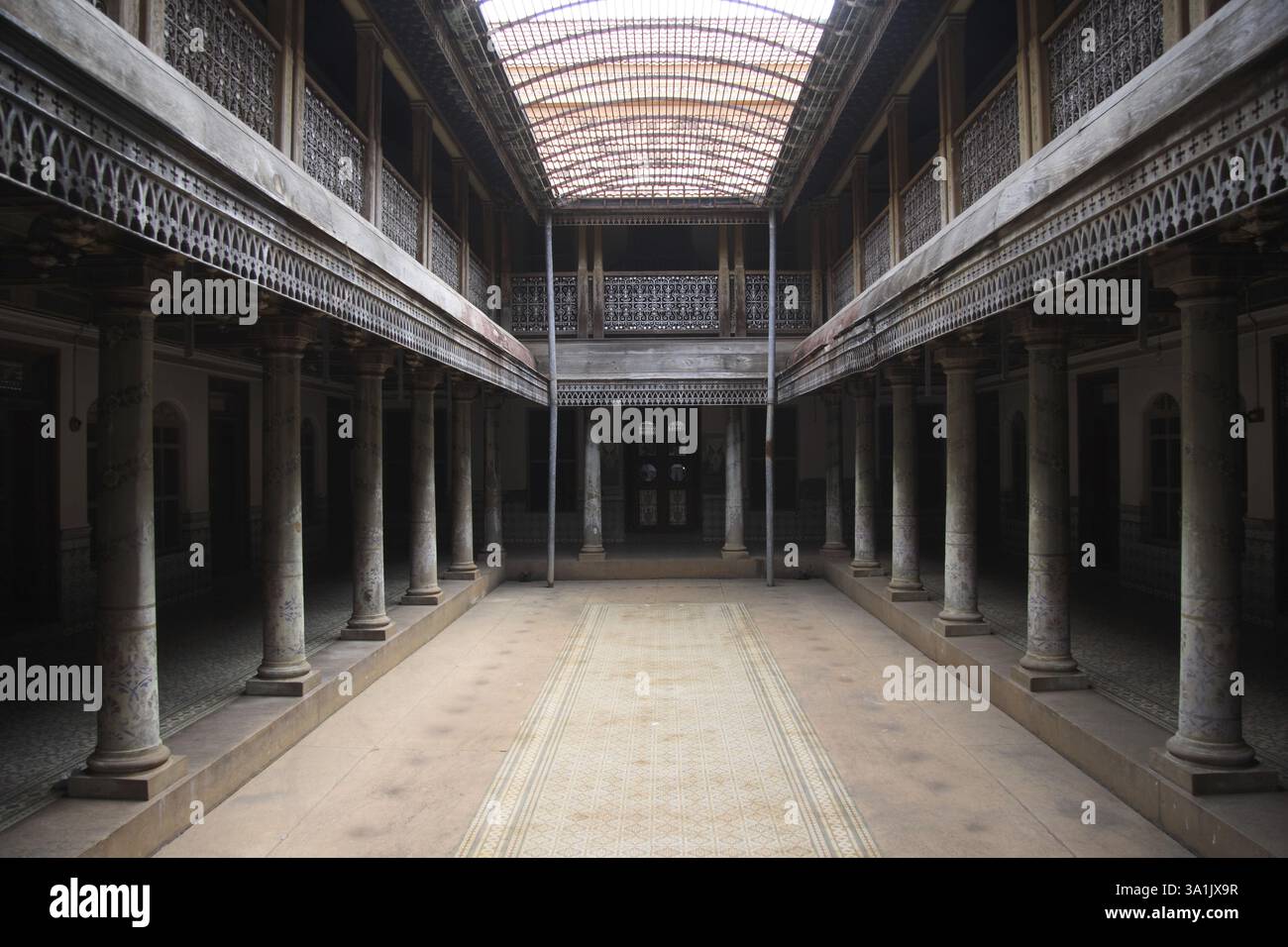 Inside Nagappa Chettier-house, Kanadukethan, Chettinad, Karaikudi ...