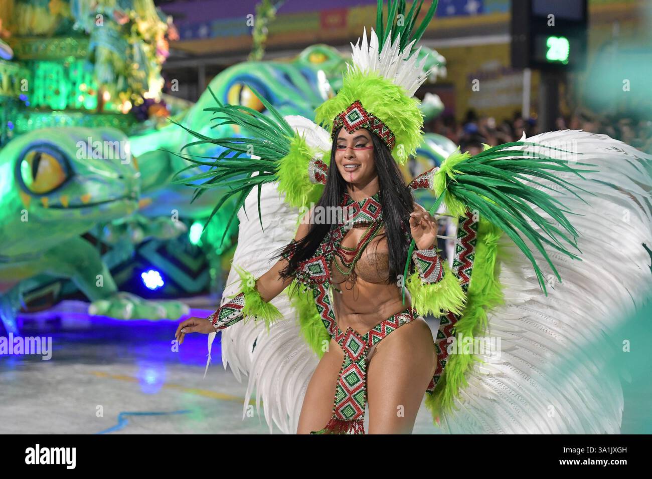 RJ - RIO DE JANEIRO - 03/08/2025 - CARNIVAL RIO 2025, CHAMPIONS PARADE - Isabela Nogueira ...
