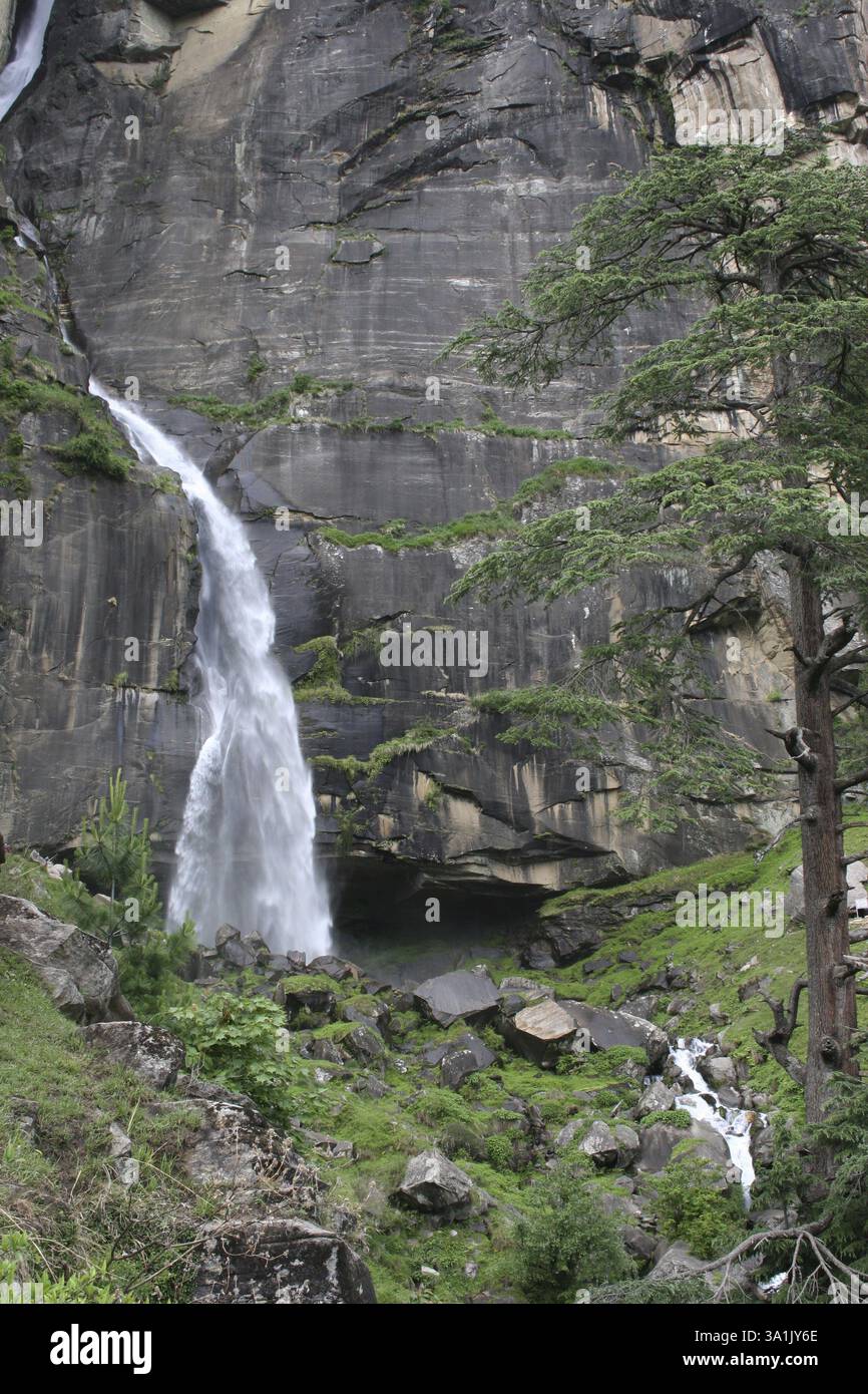 Jogini waterfall, Nehru kund, Manali, Himachal Pradesh, India, Asia ...