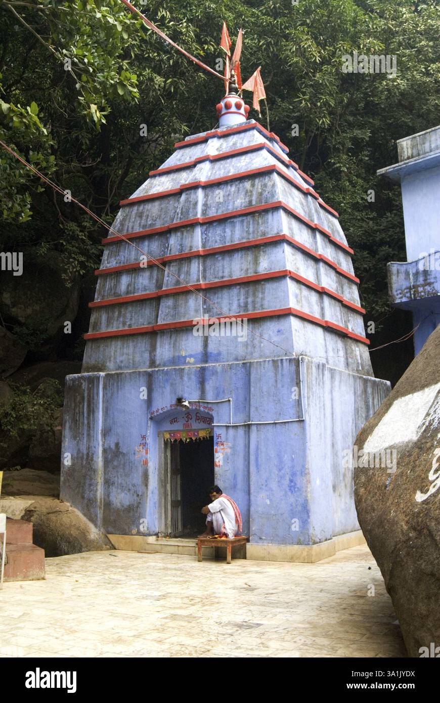 Chitrakoot Hill home to ancient Hanuman temple near Deoghar, Jharkhand ...