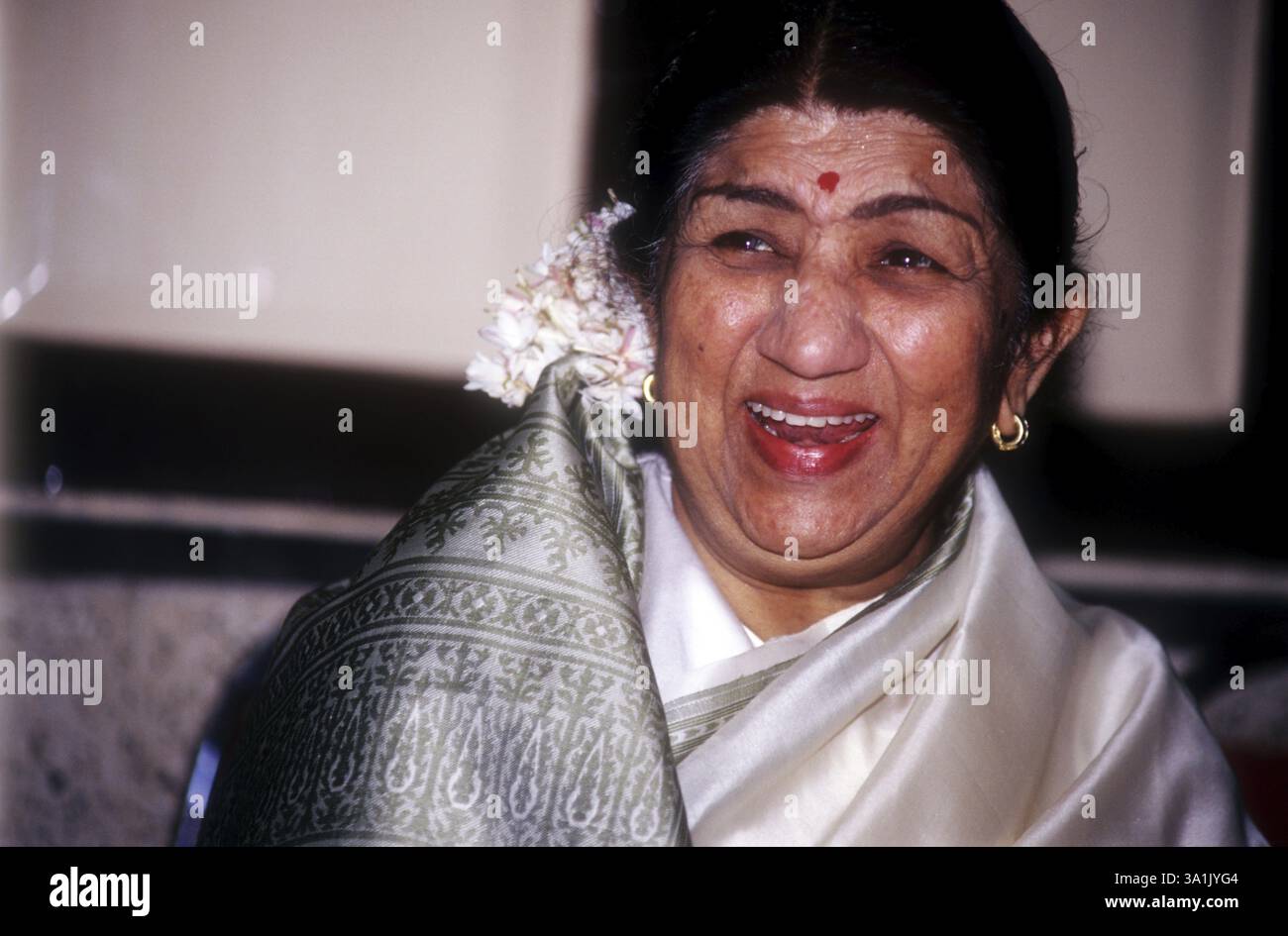 Lata mangeshkar hi-res stock photography and images - Alamy