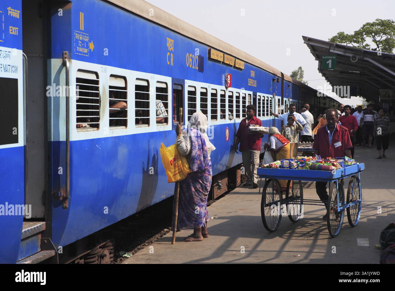 Indian railway on platform, train Name Chennai Express, Tamil Nadu ...