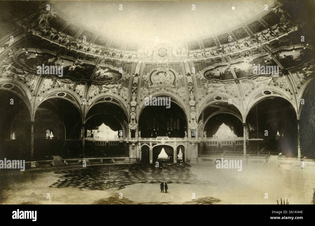World fair in Paris in 1900 - Exposition Universelle 1900 - Ballroom ...