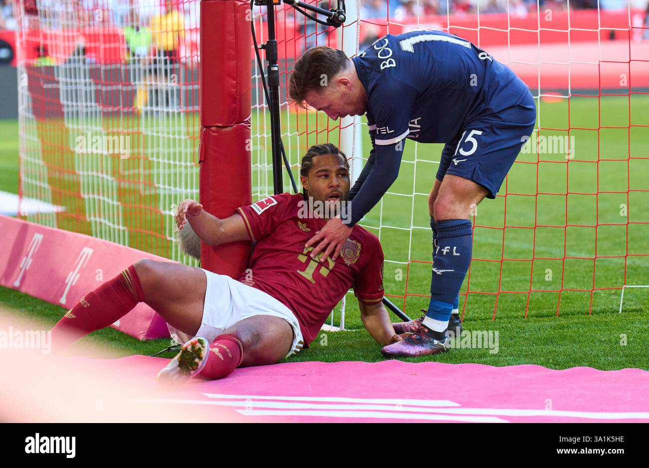 Serge GNABRY, FCB 7 Felix Passlack, BO 15 in the match FC BAYERN ...