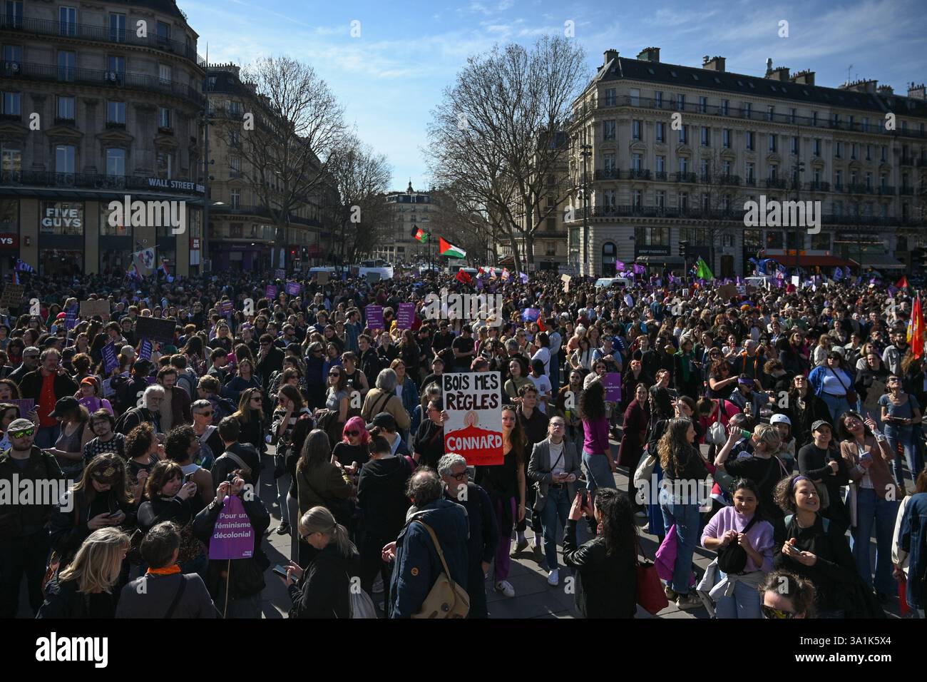 Paris, France. 08th Mar, 2025. Large Mobilization of March 8, 2025 for ...