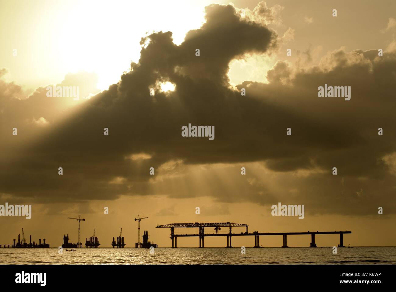 Bandra worli sea link bridge under construction, Mumbai Bombay ...