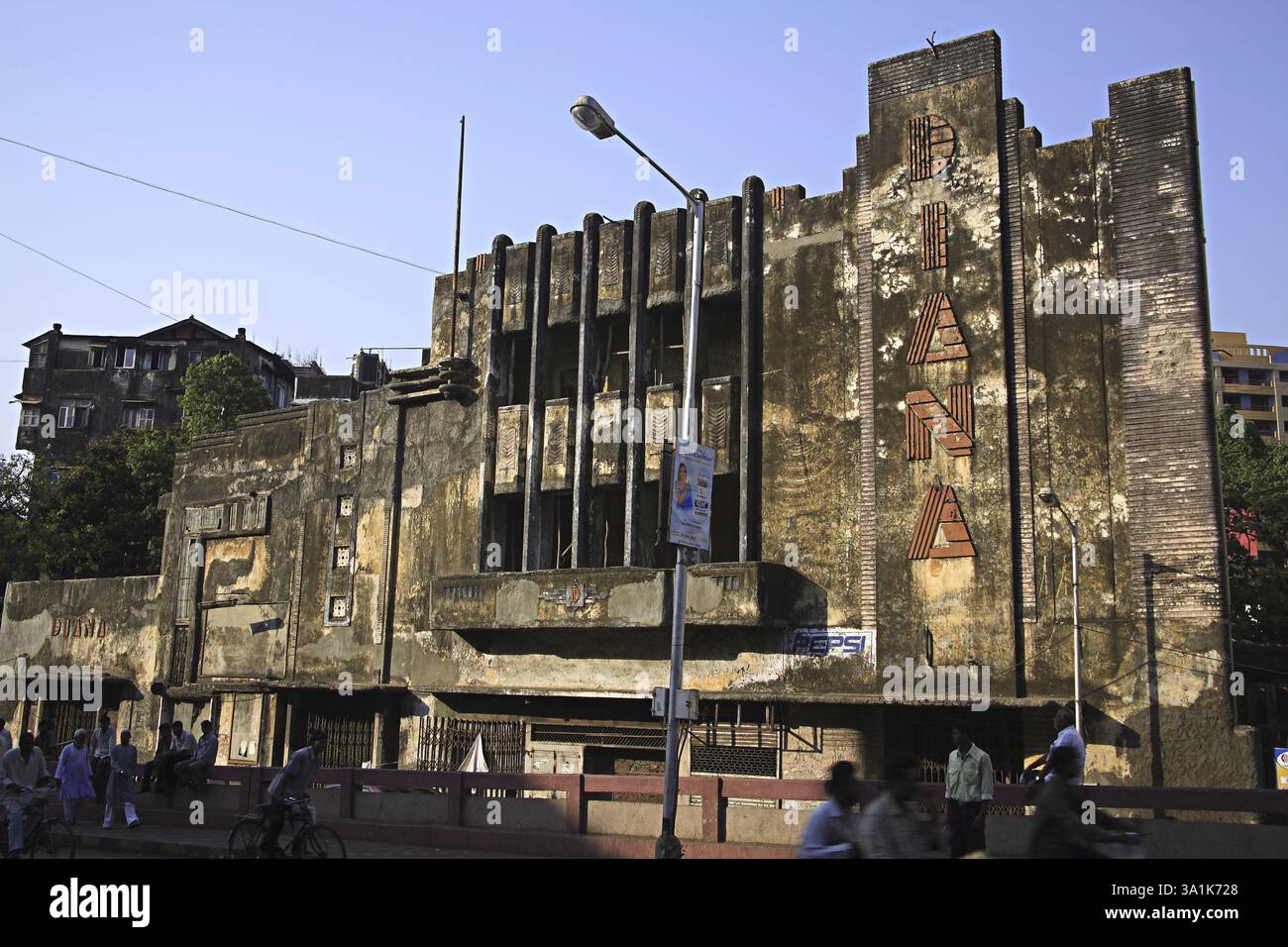 Diana cinema hall is a Hindi movie theatre at Patthe Bapurao Marg old ...