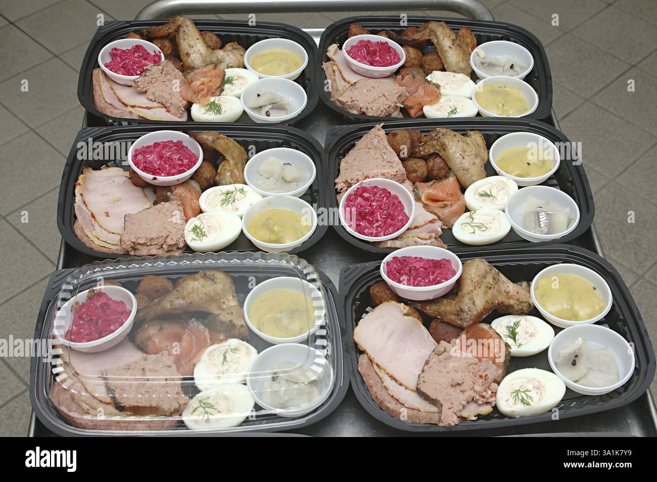 Christmas Plate (Jul Tallrik Sweden) with Mustered Sill fish, Onion ...