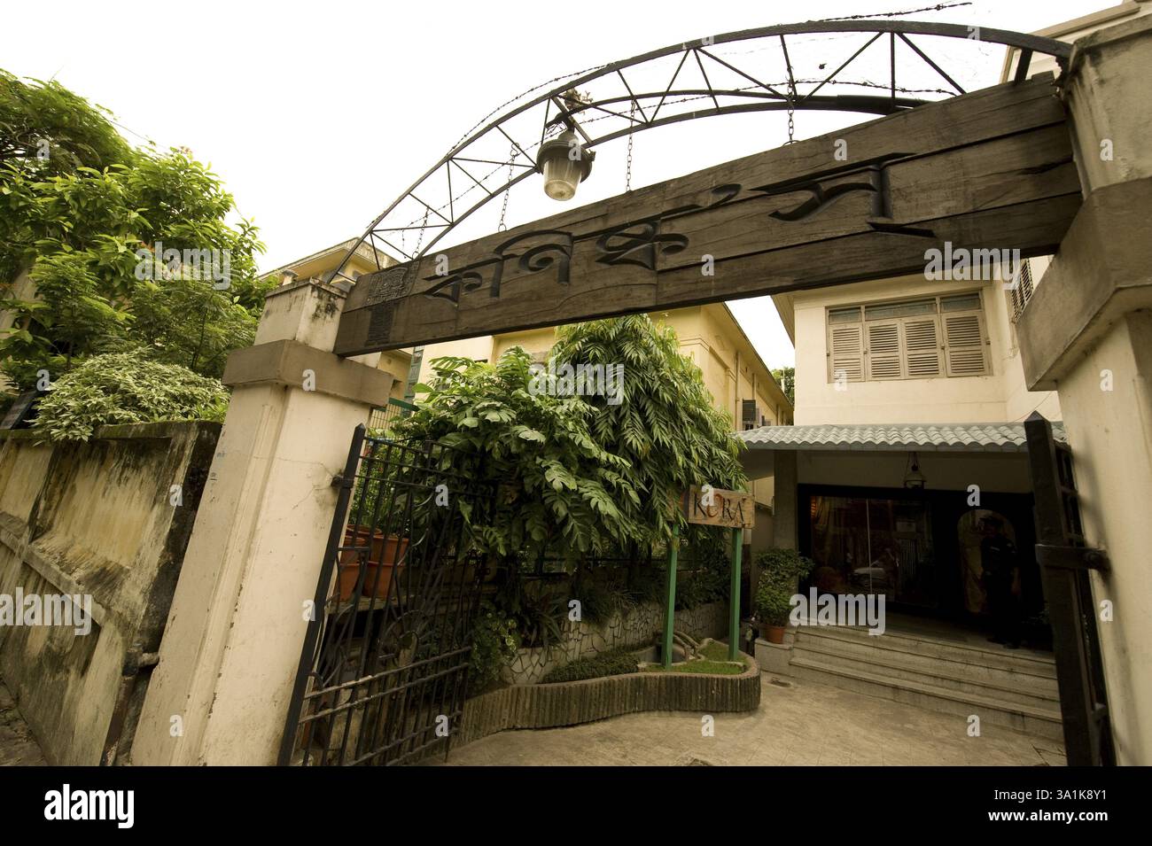 Traditional fabric shop, Kaniksha is a brand ambassador, Calcutta, West ...