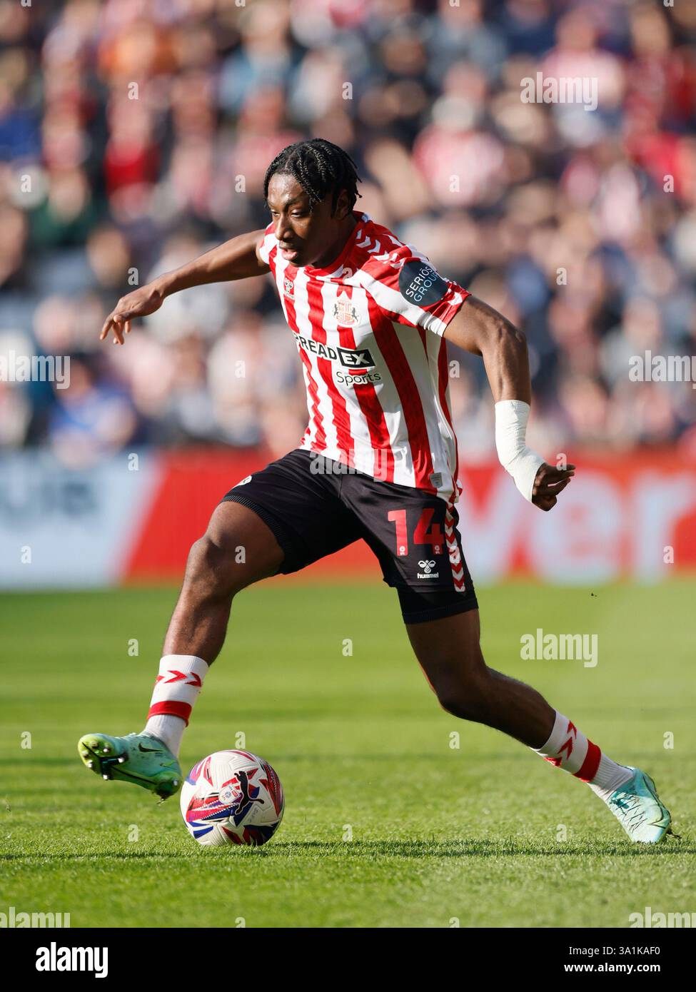 Sunderland's Romaine Mundle during the Sky Bet Championship match at ...