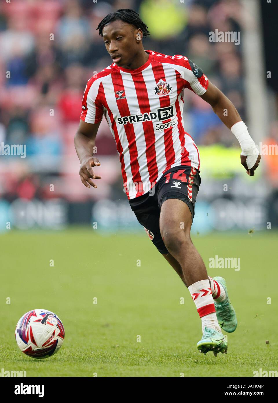 Sunderland's Romaine Mundle during the Sky Bet Championship match at ...