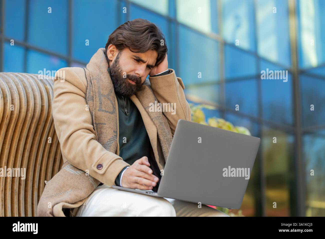 Sad arabian man tourist using hi-res stock photography and images - Alamy