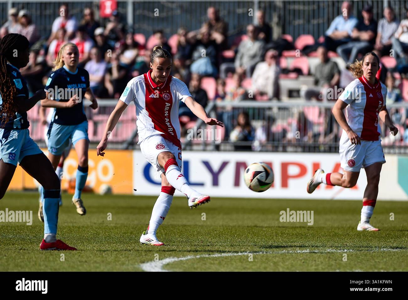 AMSTERDAM, NETHERLANDS - MARCH 9: Rosa van Gool - AFC Ajax during the ...