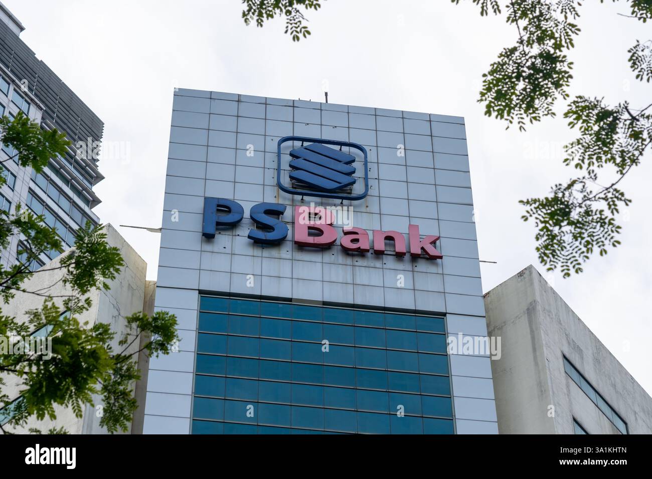 Makati City, Philippines - January 31, 2025: The PS Bank (Philippine ...