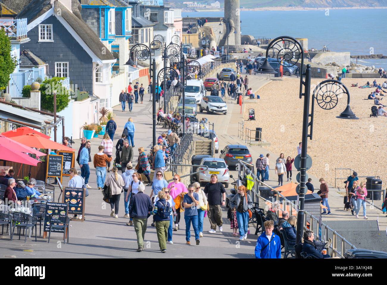 Spring weather uk 2025 hi-res stock photography and images - Alamy