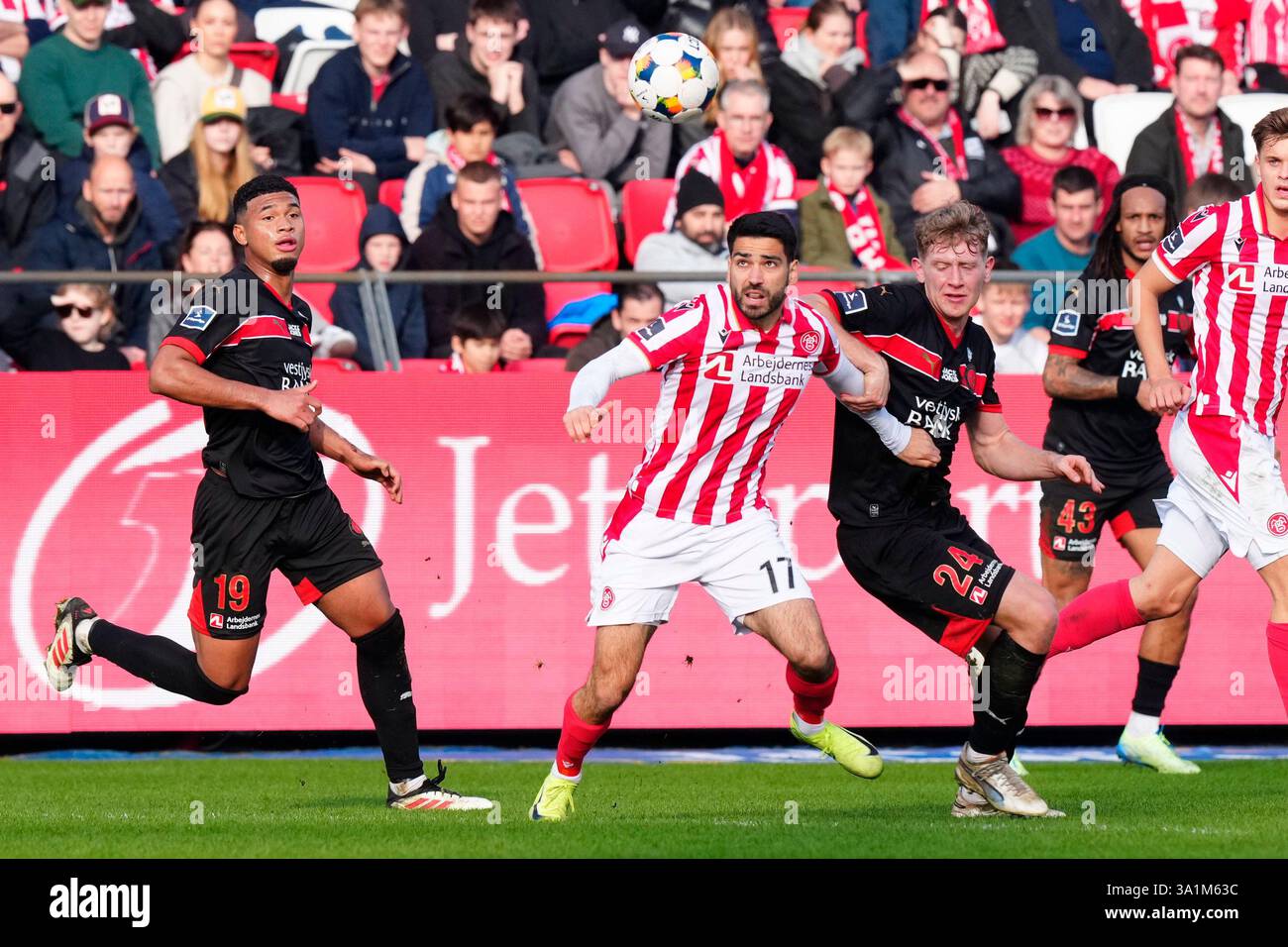 AaB moeder FC Midtjylland i Superligaen paa Aalborg Portland Park i ...