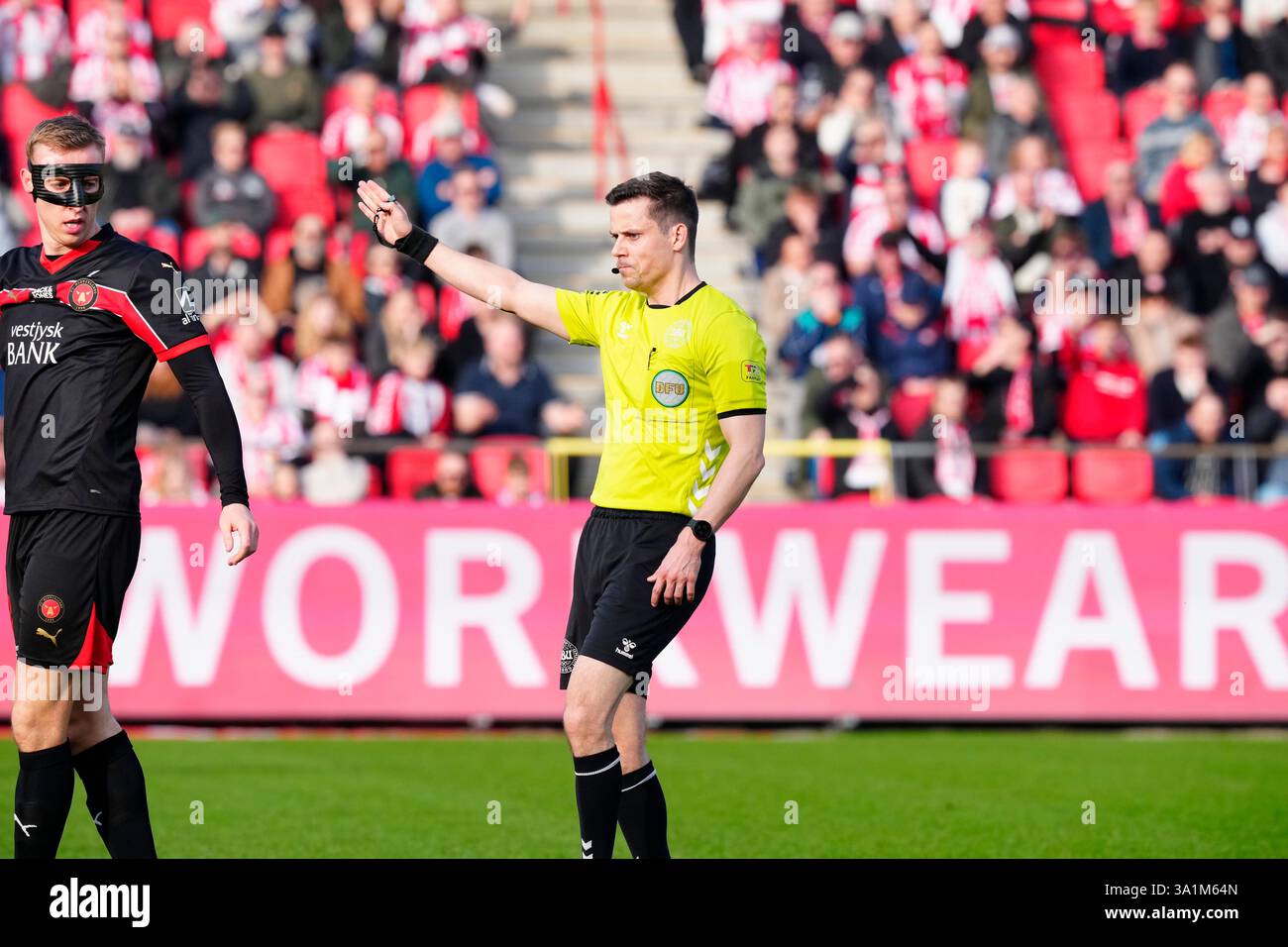 AaB moeder FC Midtjylland i Superligaen paa Aalborg Portland Park i ...